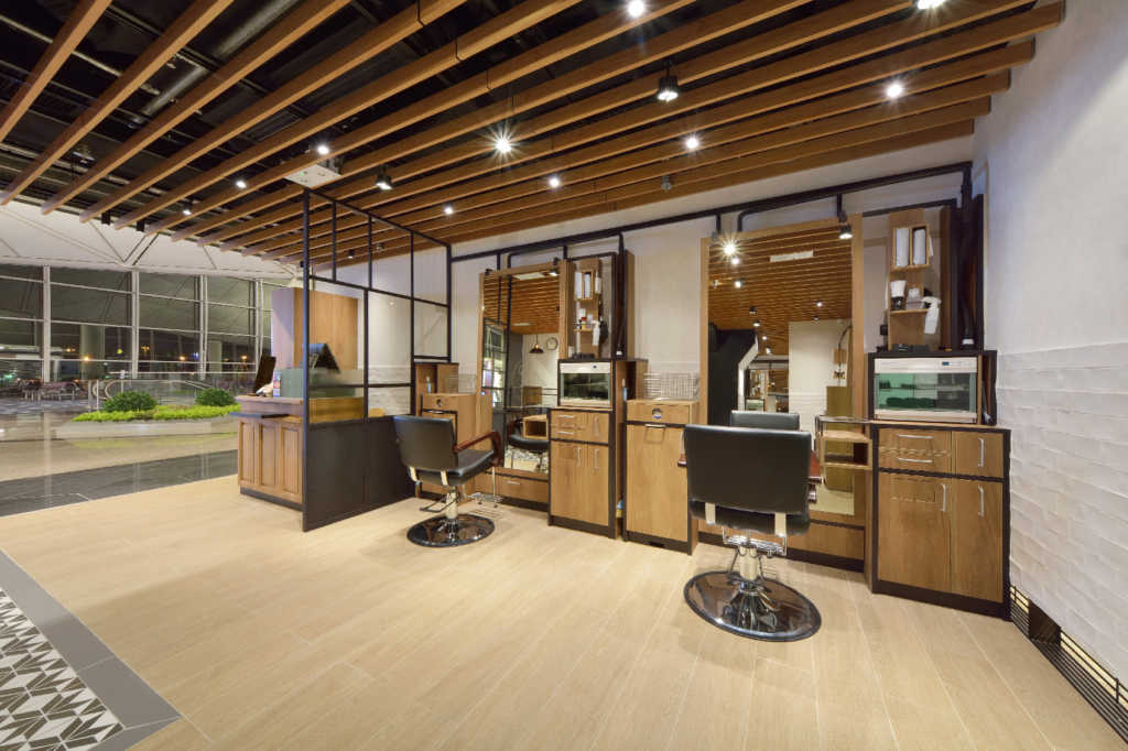 QB PREMIUM 香港国際空港 | BAMBOO MEDIA